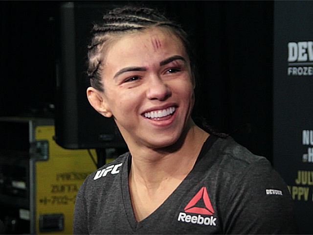 Claudia "Claudinha" Gadelha MMA Stats, Pictures, News, Videos ...